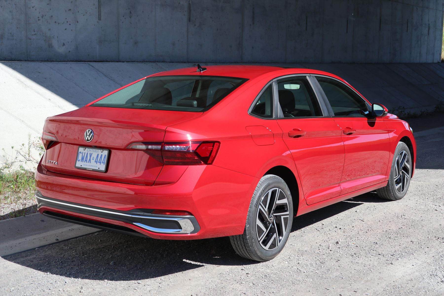 Car Review: 2022 Volkswagen Jetta | Driving