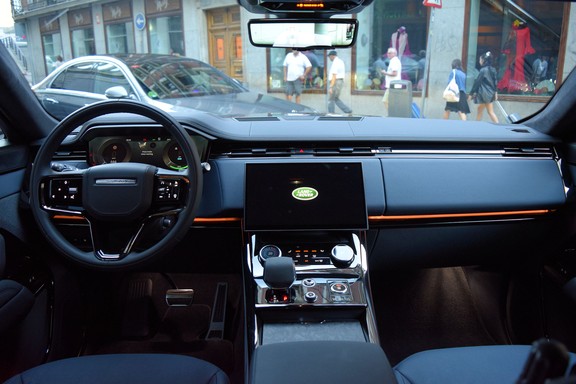 First Drive: 2023 Land Rover Range Rover Sport PHEV | Driving