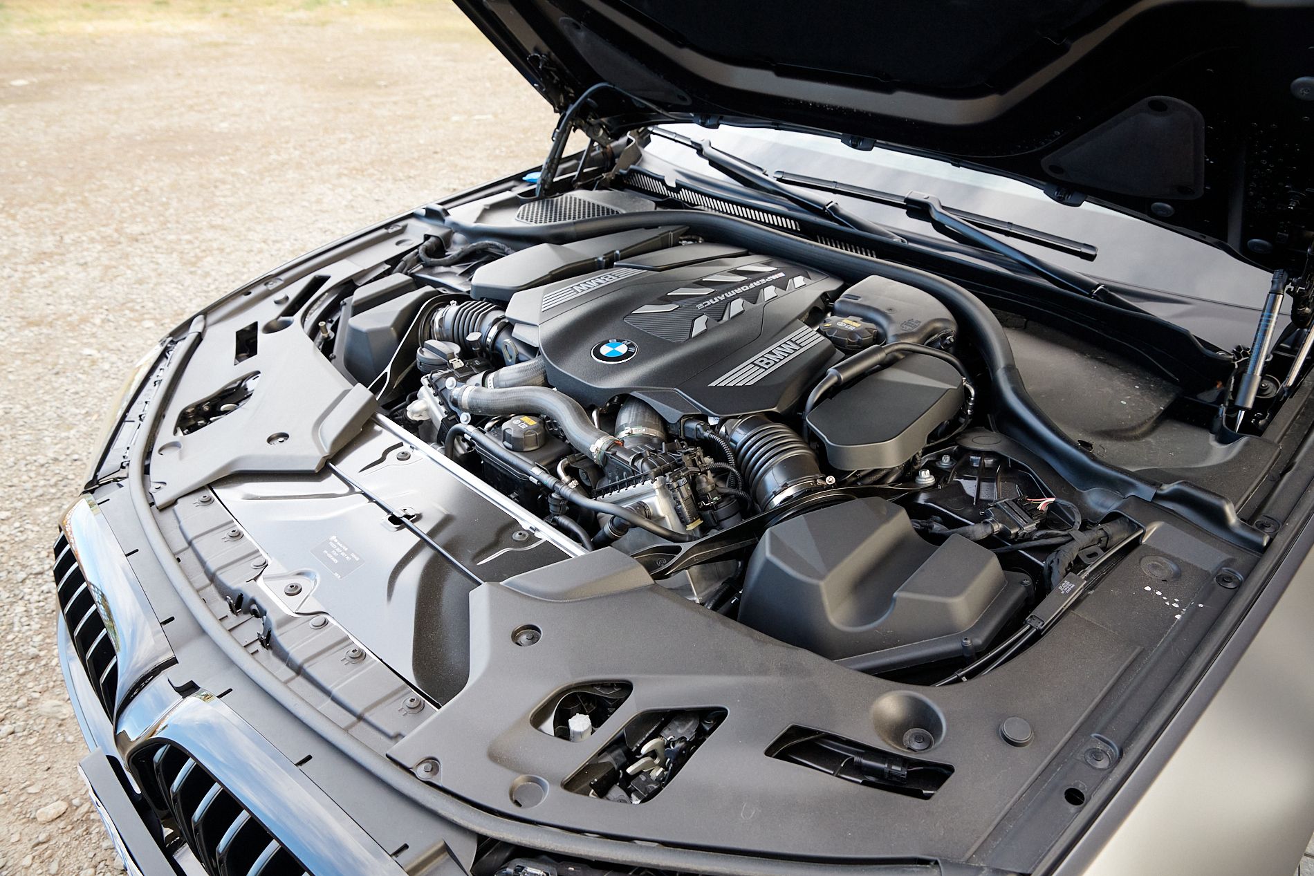 Do you really need an M5? 2022 BMW M550i xDrive Car Review | Driving