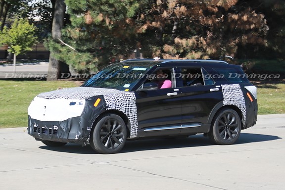 2024 Ford Explorer ST spied with a minor facelift | Driving