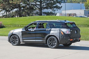 2024 Ford Explorer ST spied with a minor facelift | Driving