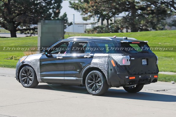 2024 Ford Explorer ST spied with a minor facelift | Driving