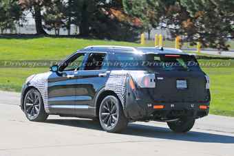 2024 Ford Explorer ST spied with a minor facelift | Driving
