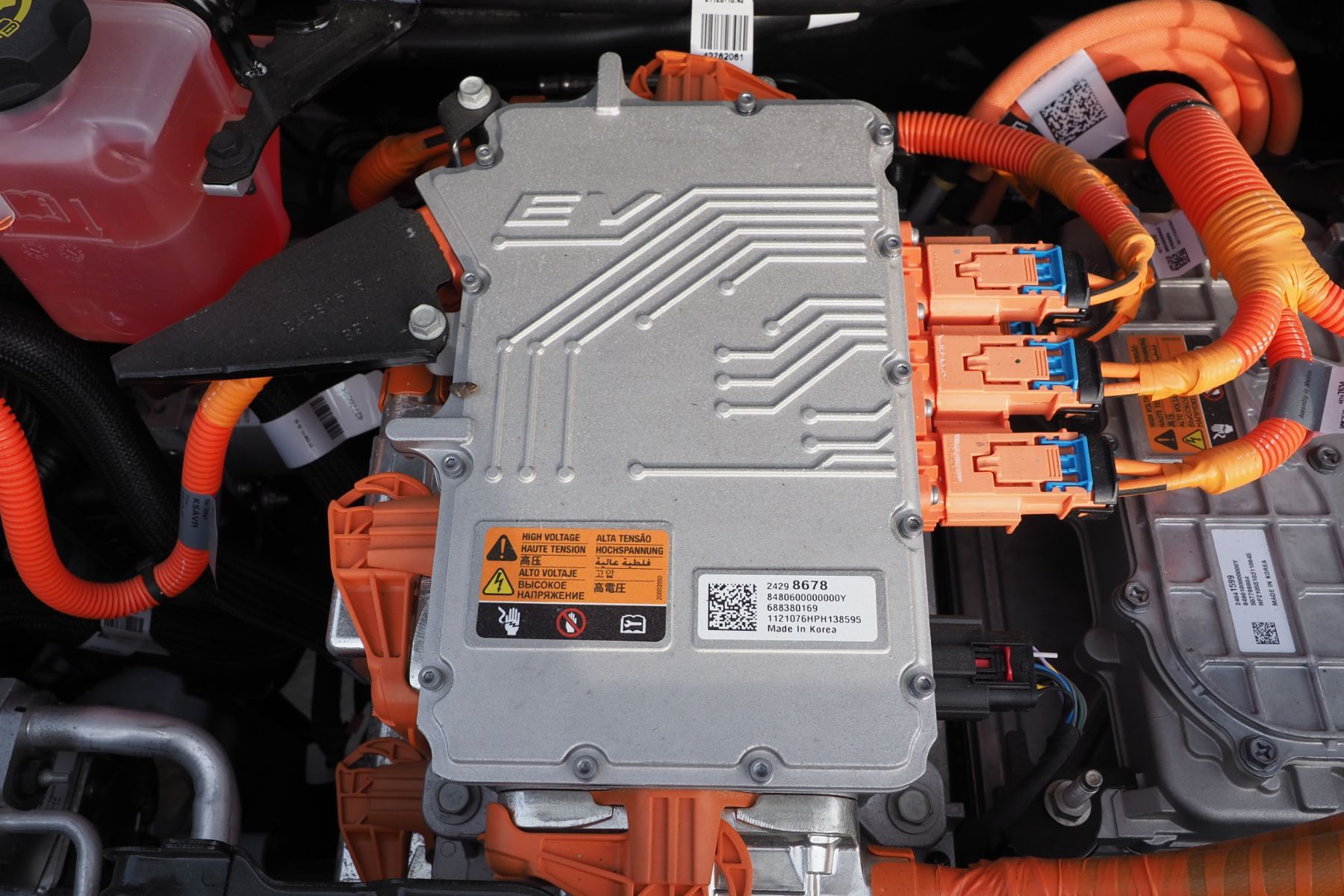 2023 Chevrolet Bolt EUV review | Driving