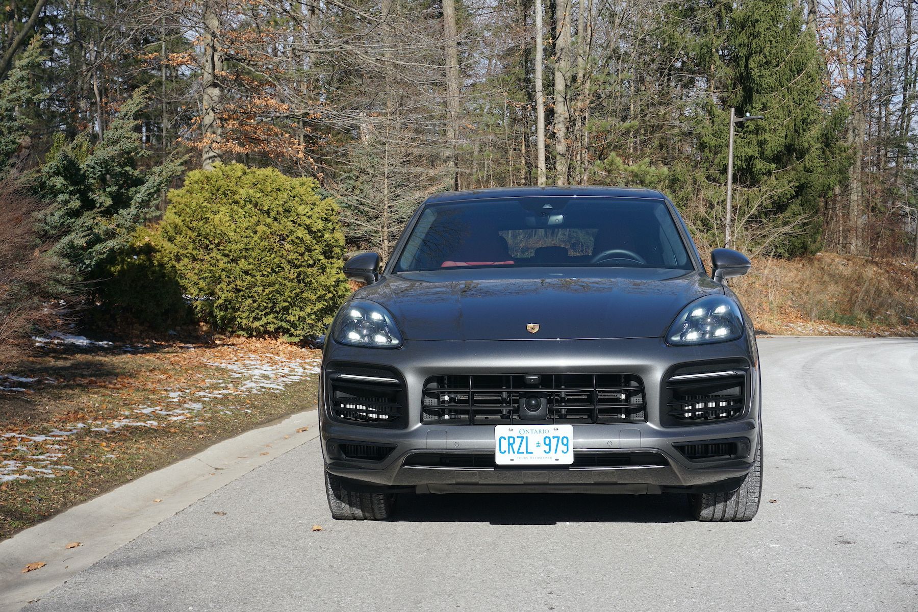 2022 Porsche Cayenne vs Land Rover Range Rover | Luxury SUV comparison ...