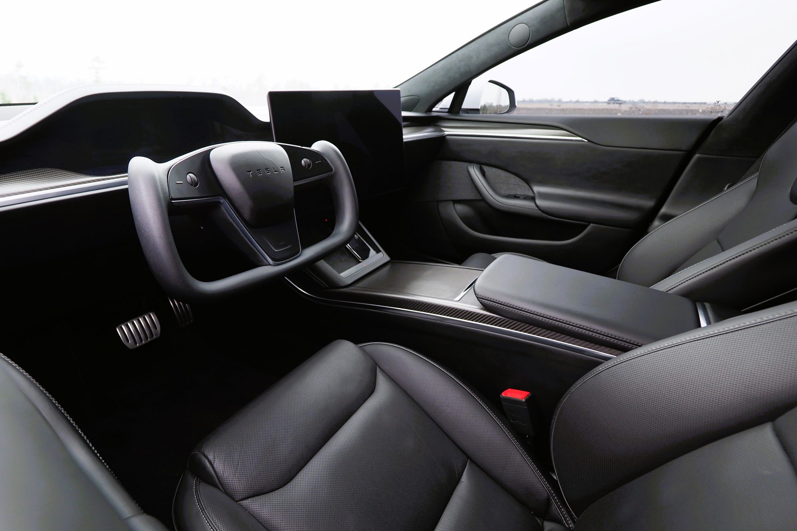 Tesla Model S Plaid Performance Review | Driving