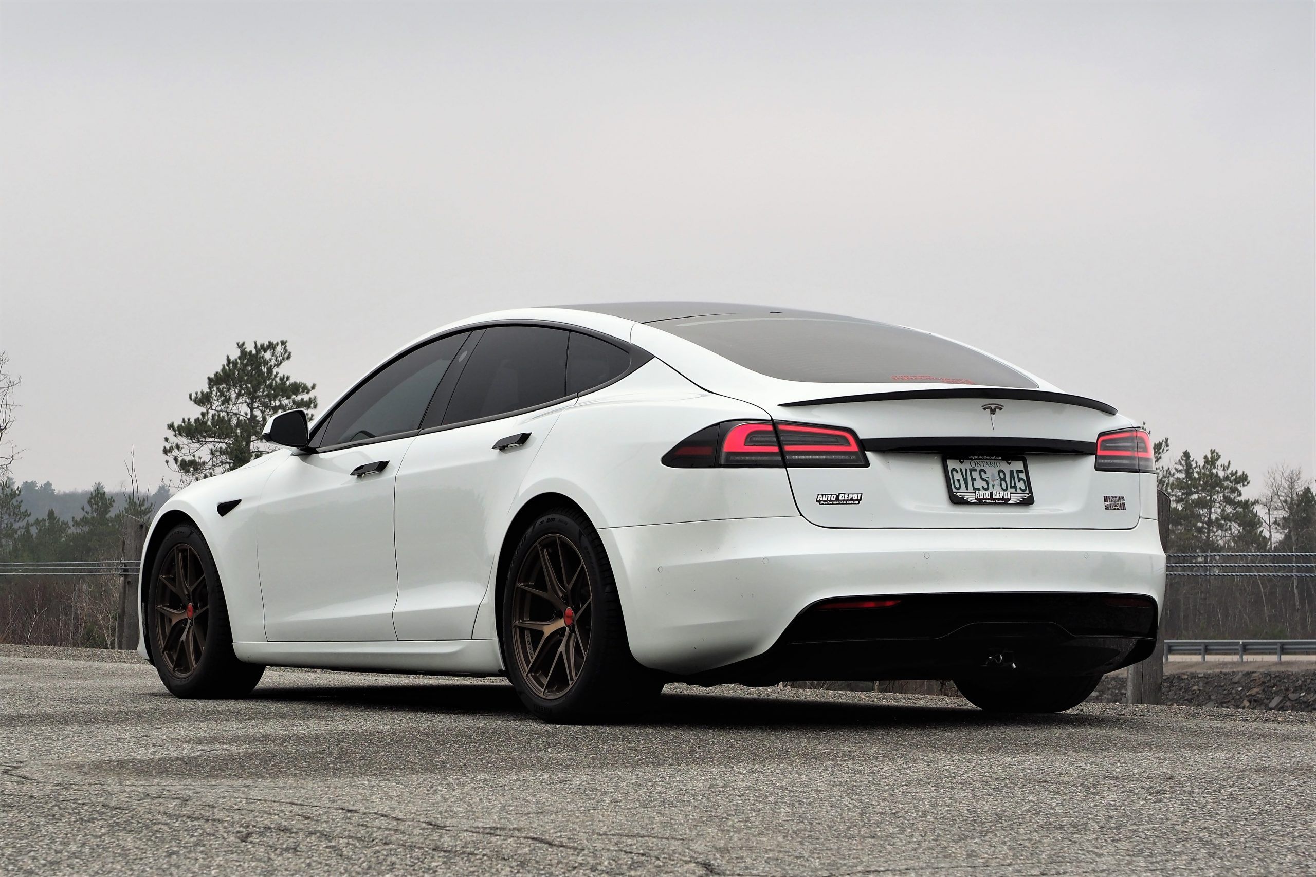 Tesla Model S Plaid Performance Review | Driving