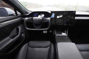 Tesla Model S Plaid Performance Review | Driving