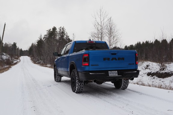 2022 Ram 1500 Rebel GT pickup review | Driving