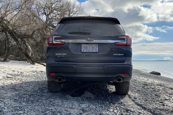 2023 Subaru Ascent | First Drive and Canadian pricing | Driving