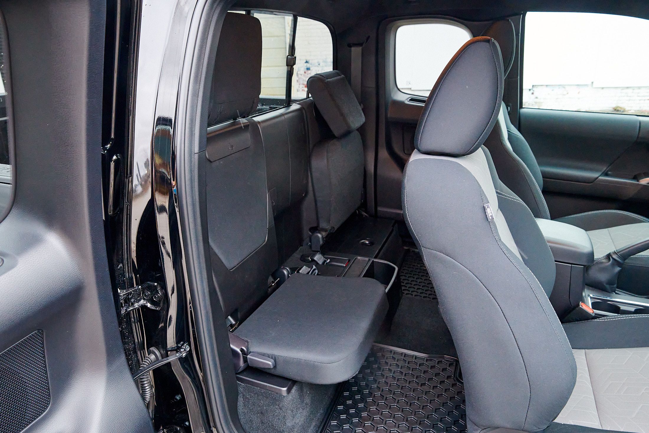 2023 Toyota Tacoma TRD Off-Road 6MT Pickup Review - Reviews | Driving