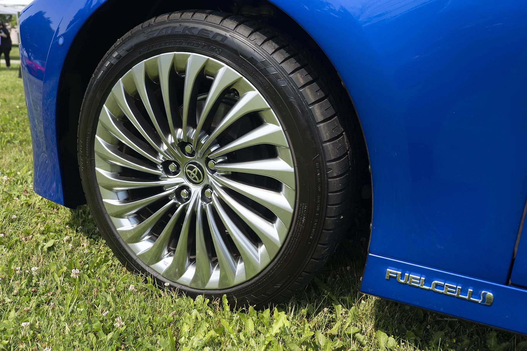 2023 Toyota Mirai Limited | Long-term test review | Intro and update ...