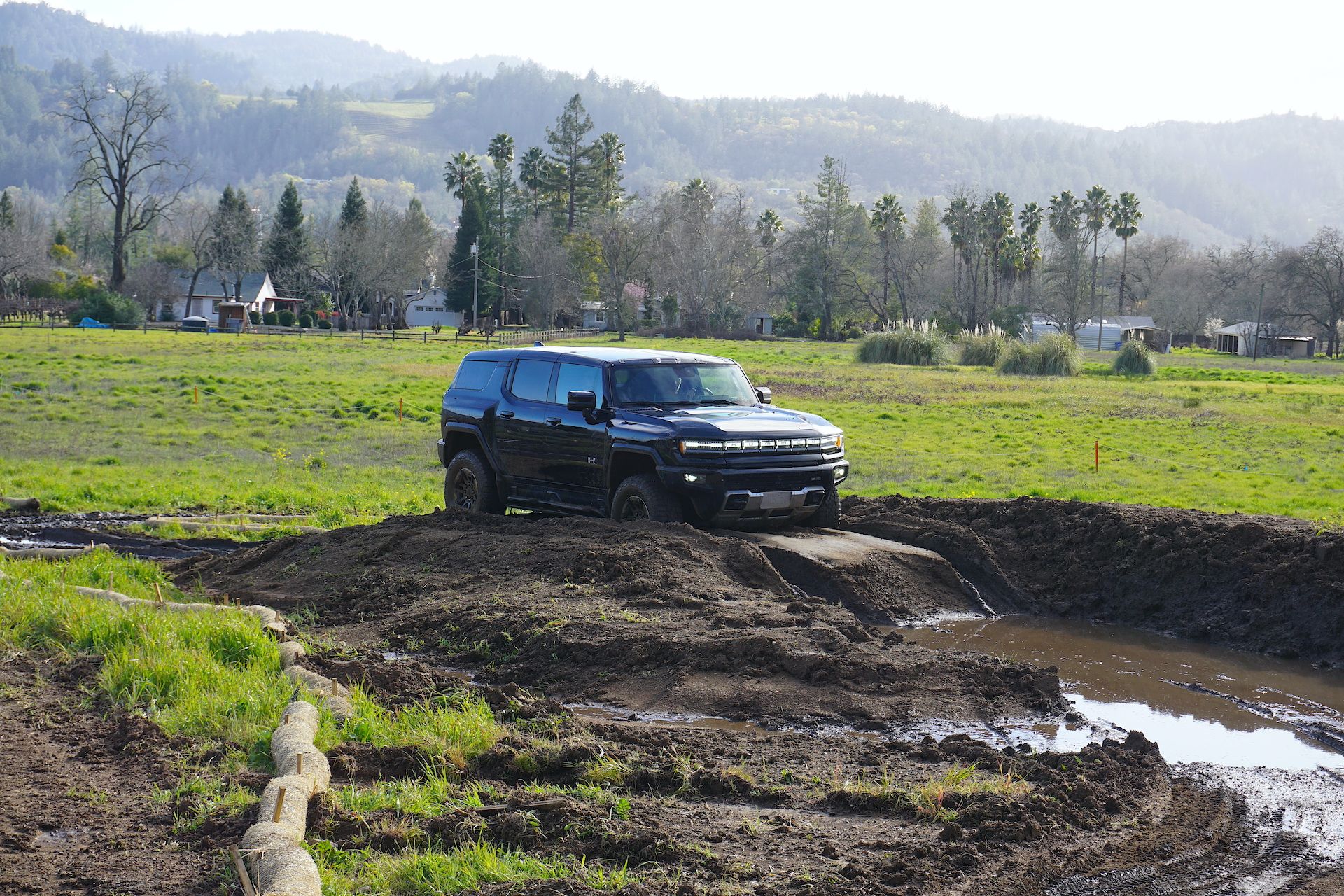 First Drive: 2024 GMC Hummer EV SUV Edition 1 - Reviews | Driving