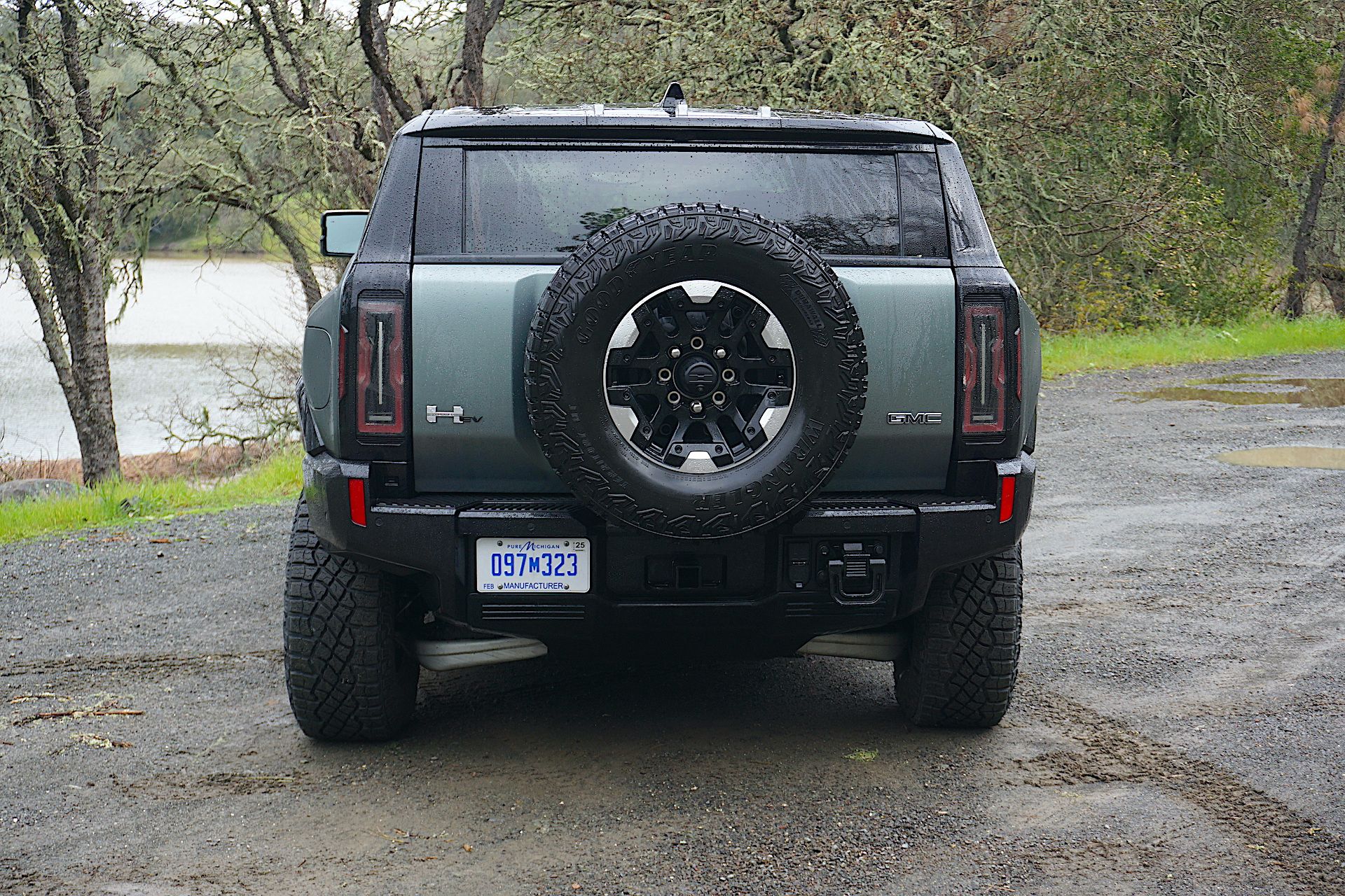 First Drive: 2024 GMC Hummer EV SUV Edition 1 - Reviews | Driving