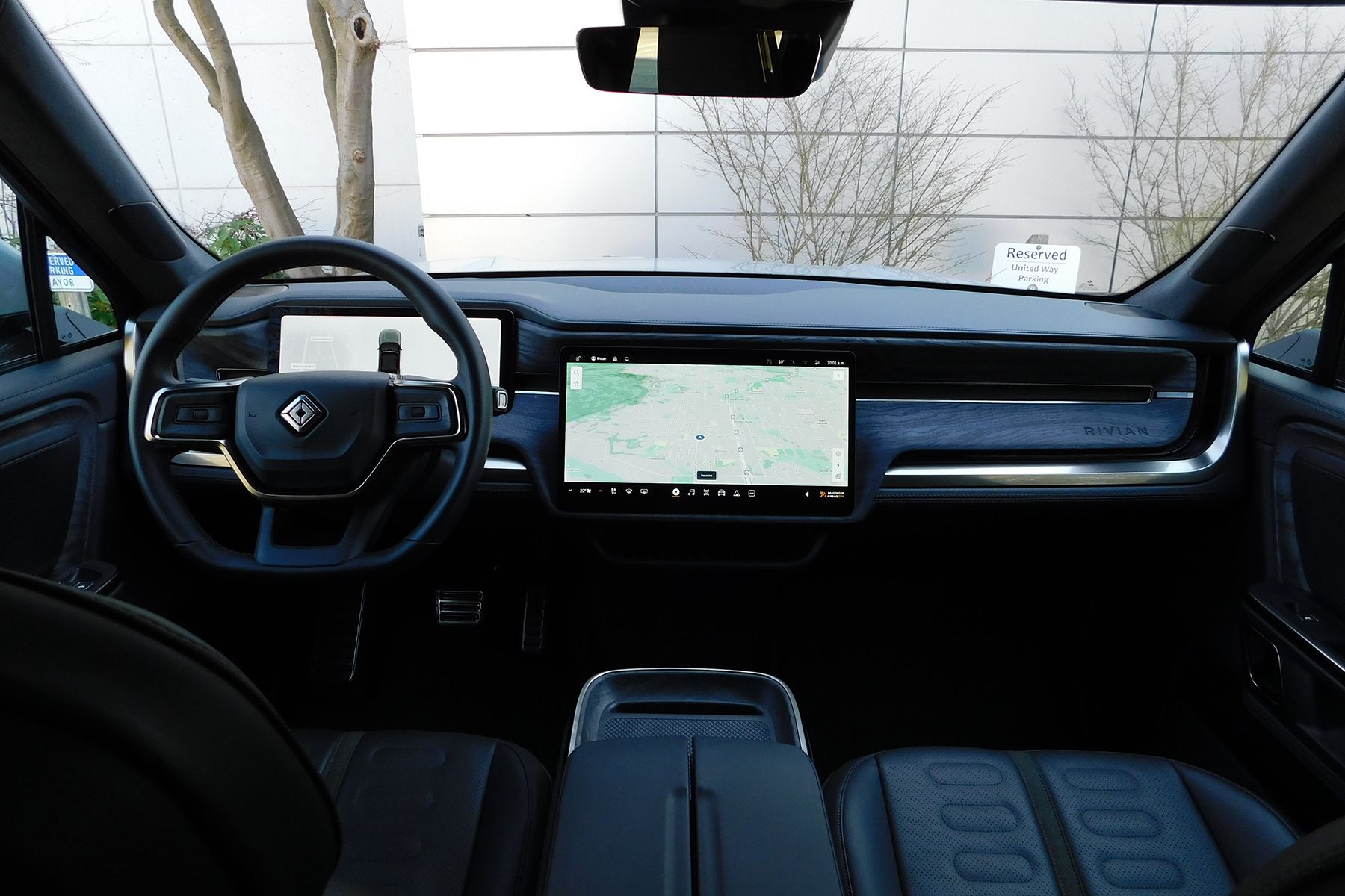 2023 Rivian R1S SUV | EV Review - Reviews | Driving