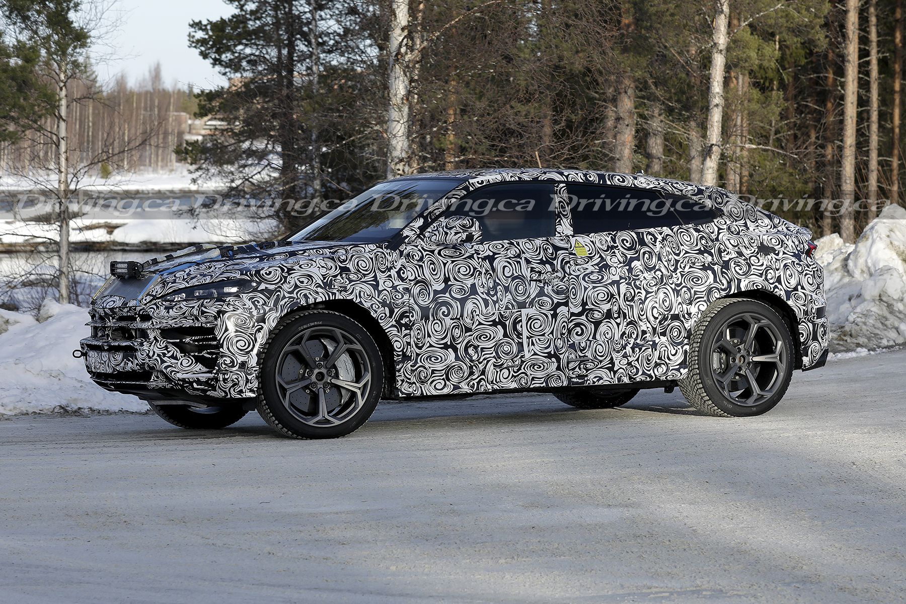 Lamborghini Urus plug-in hybrid spied cold weather testing | Driving