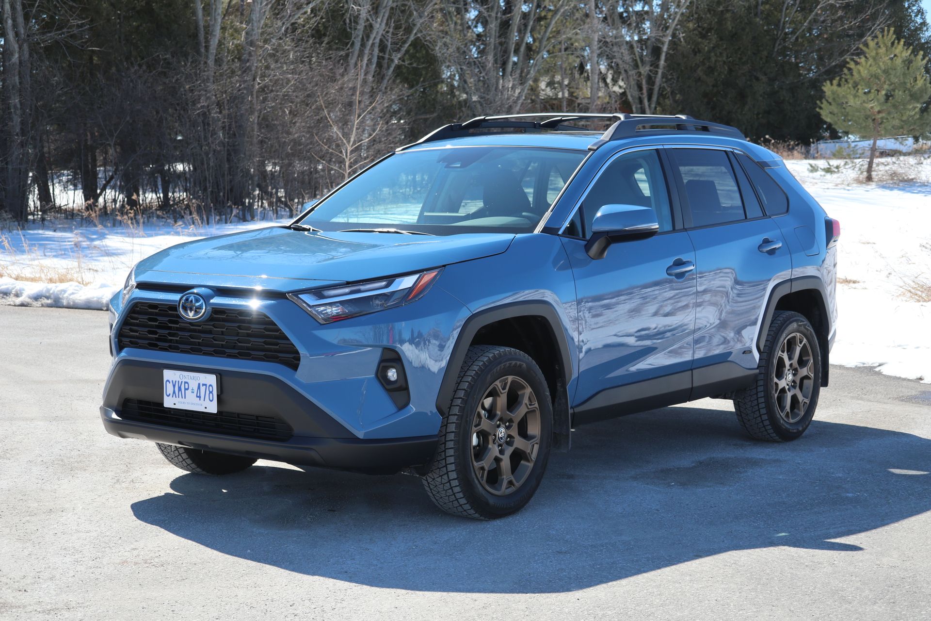 SUV Review: 2023 Toyota RAV4 Hybrid - Reviews | Driving