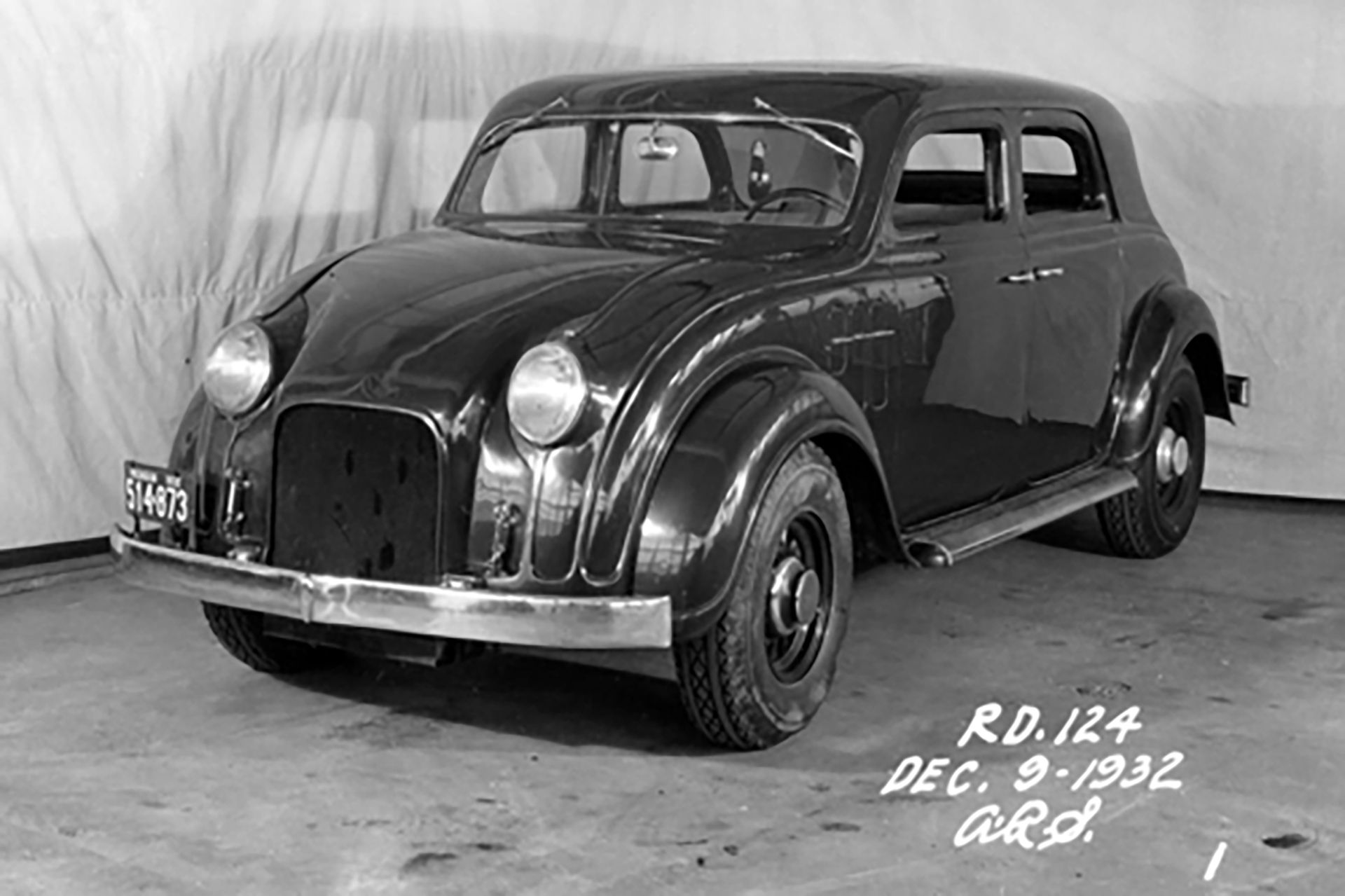 Wind Tunnel Test: Yes, old cars were more aerodynamic backwards | Driving