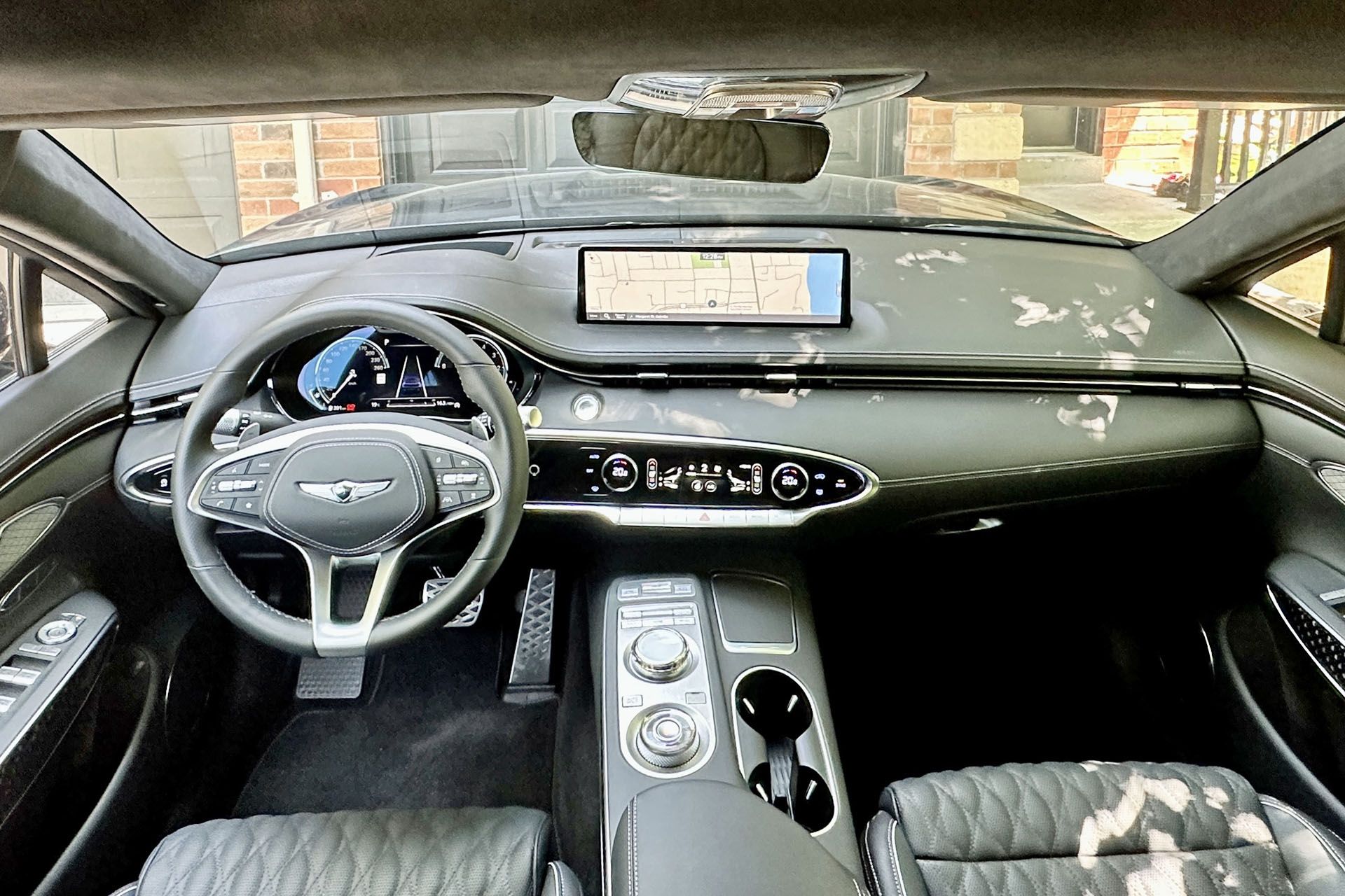 2023 Genesis GV70 vs Lexus RX 350h SUV comparison - Reviews | Driving