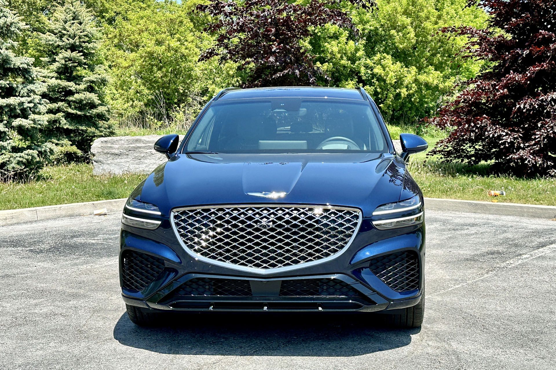 2023 Genesis GV70 vs Lexus RX 350h SUV comparison - Reviews | Driving