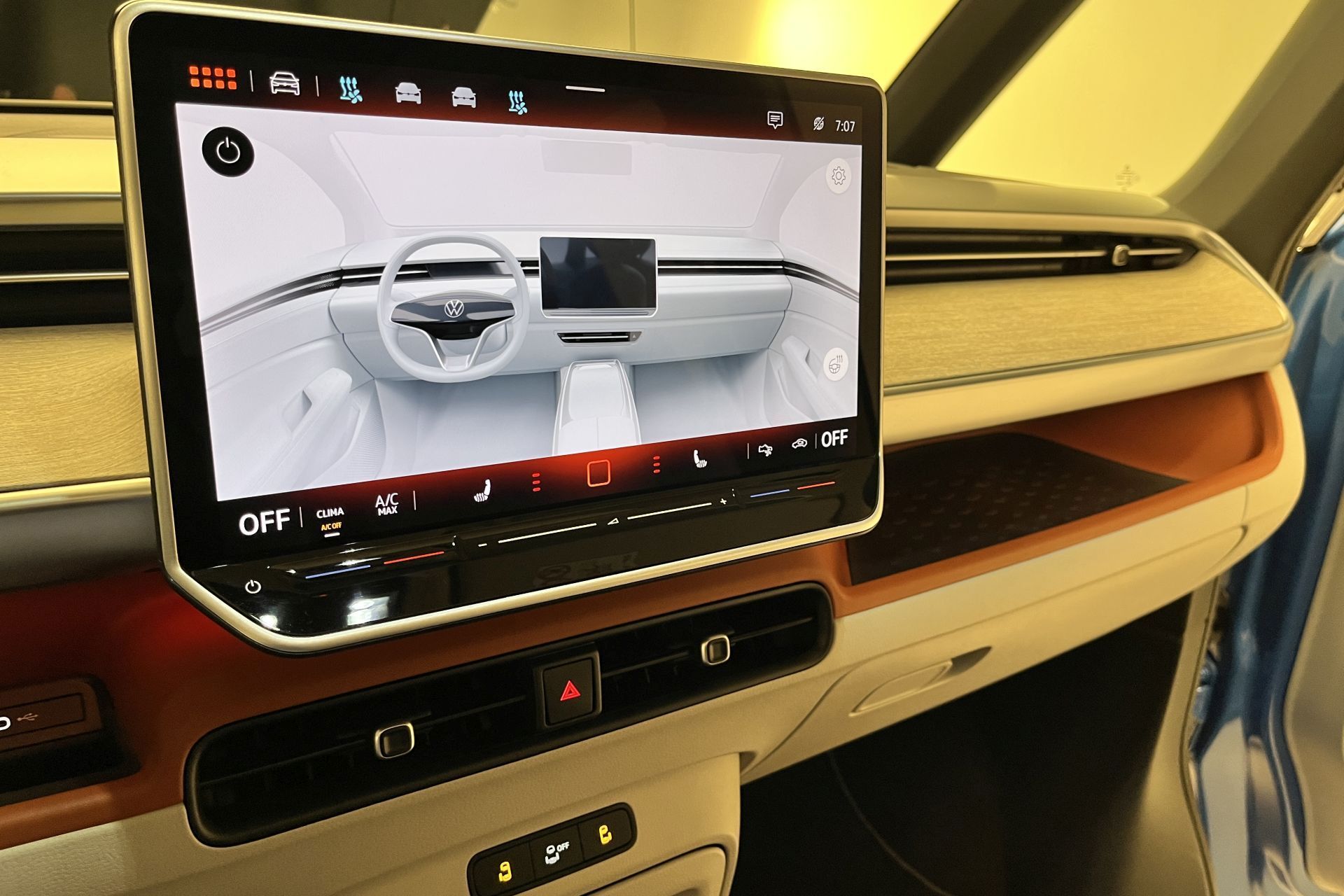 2025 VW ID.Buzz long-wheelbase with Canada-exclusive 5-seat option ...