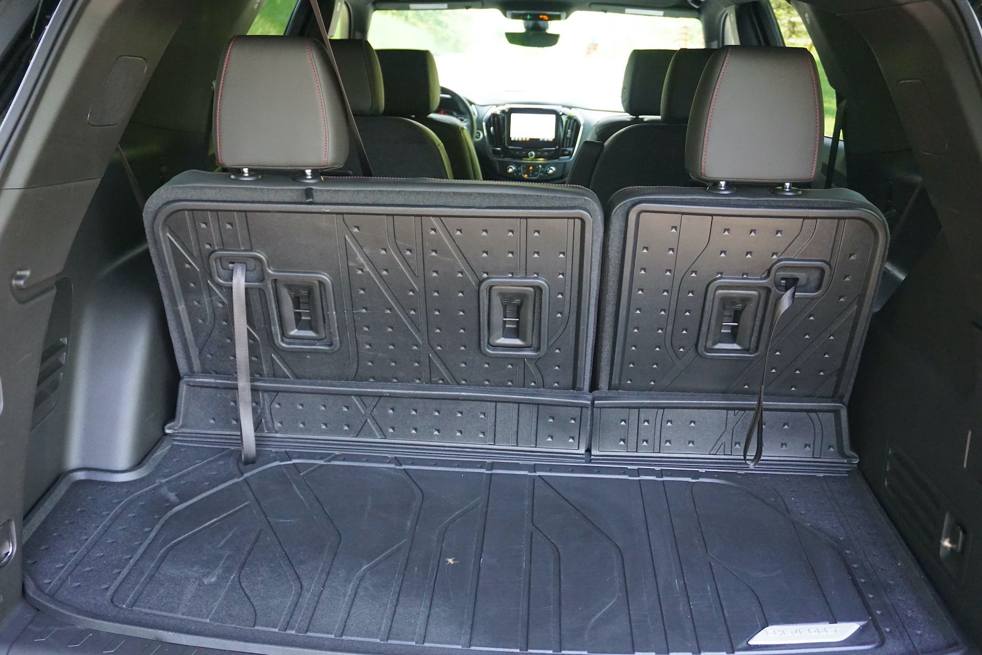 2023 Chevrolet Traverse RS AWD SUV Review - Reviews | Driving