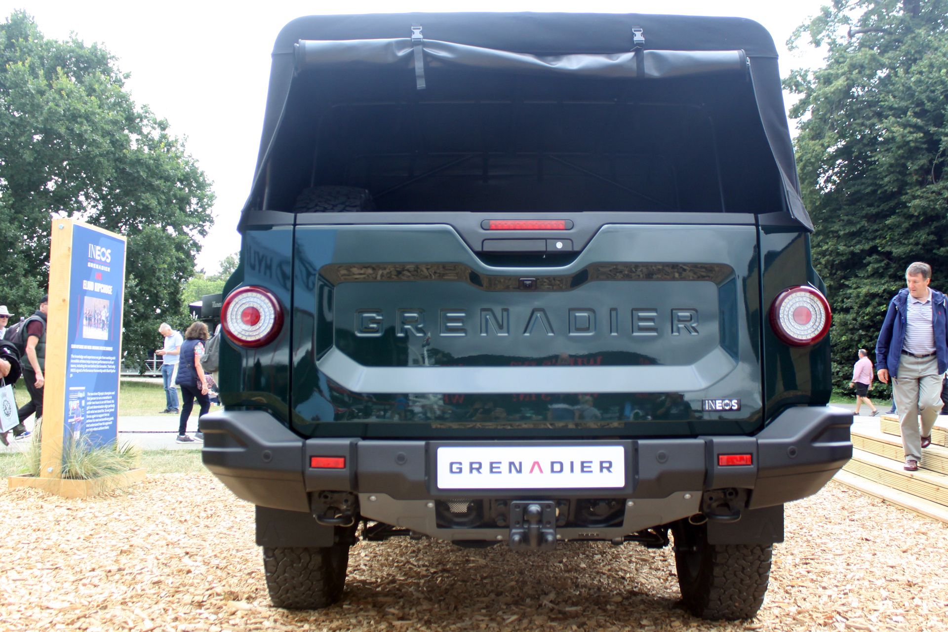Ineos set to introduce Grenadier Quartermaster pickup truck - Reviews ...