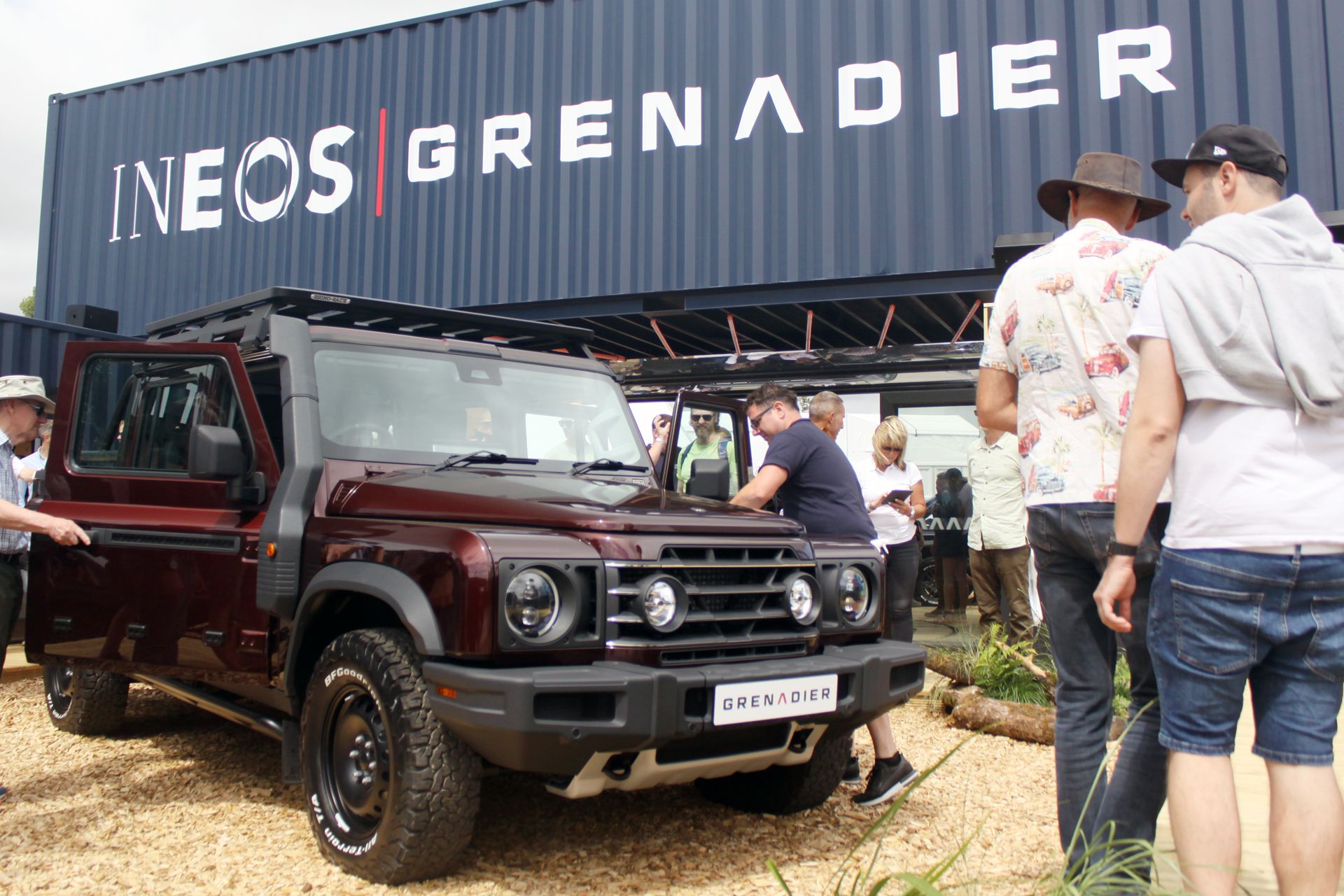 Ineos set to introduce Grenadier Quartermaster pickup truck - Reviews ...