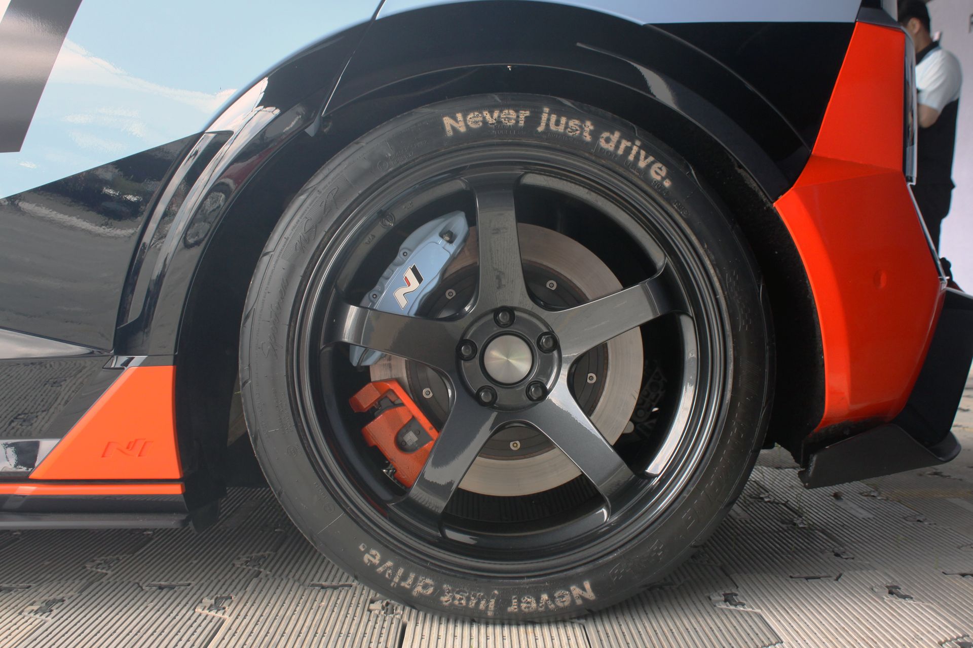 2025 Hyundai Ioniq 5 N is a track-ready performance EV - Reviews | Driving