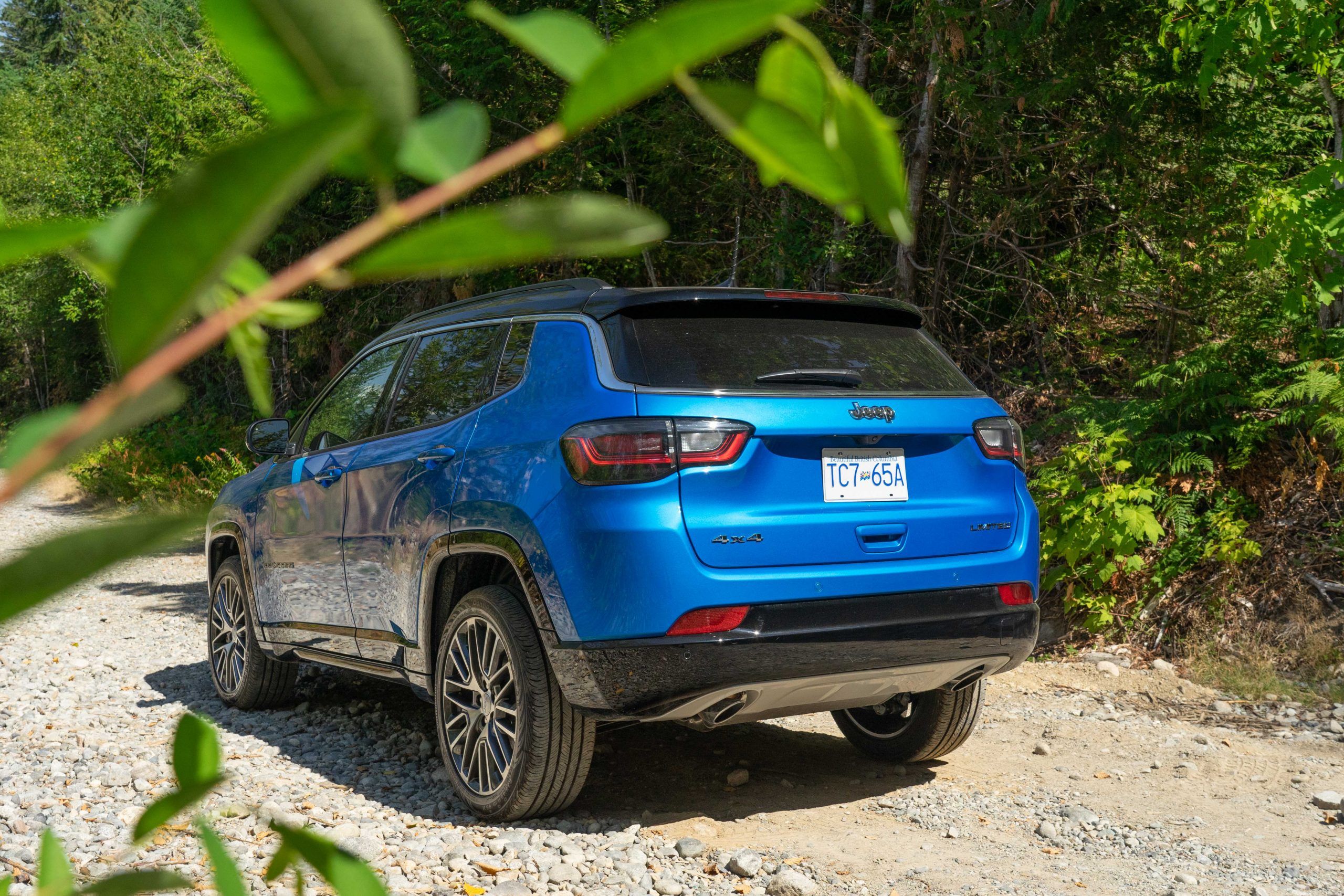 2023 Jeep Compass Limited SUV Review - Reviews | Driving
