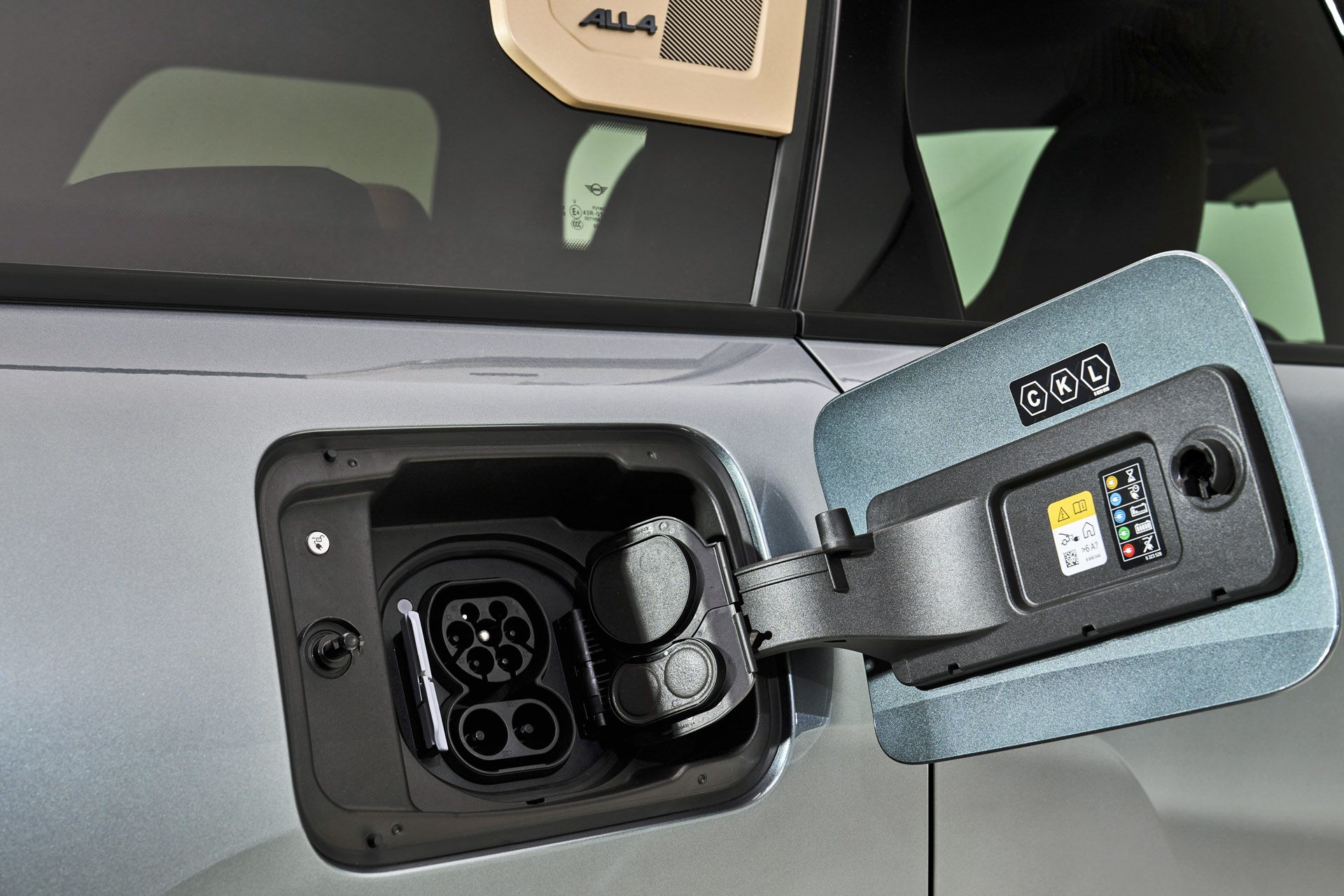 2025 Mini gets a total rework, including new EV models - Reviews | Driving