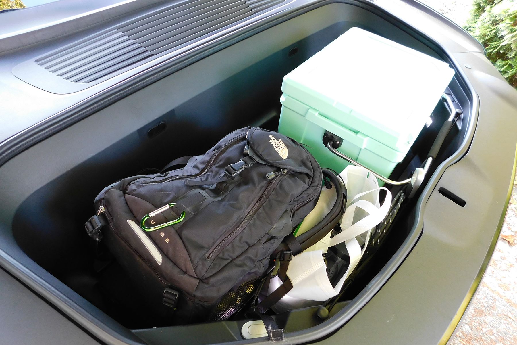 2023 Rivian R1T | EV road trip and B.C. adventure - Reviews | Driving