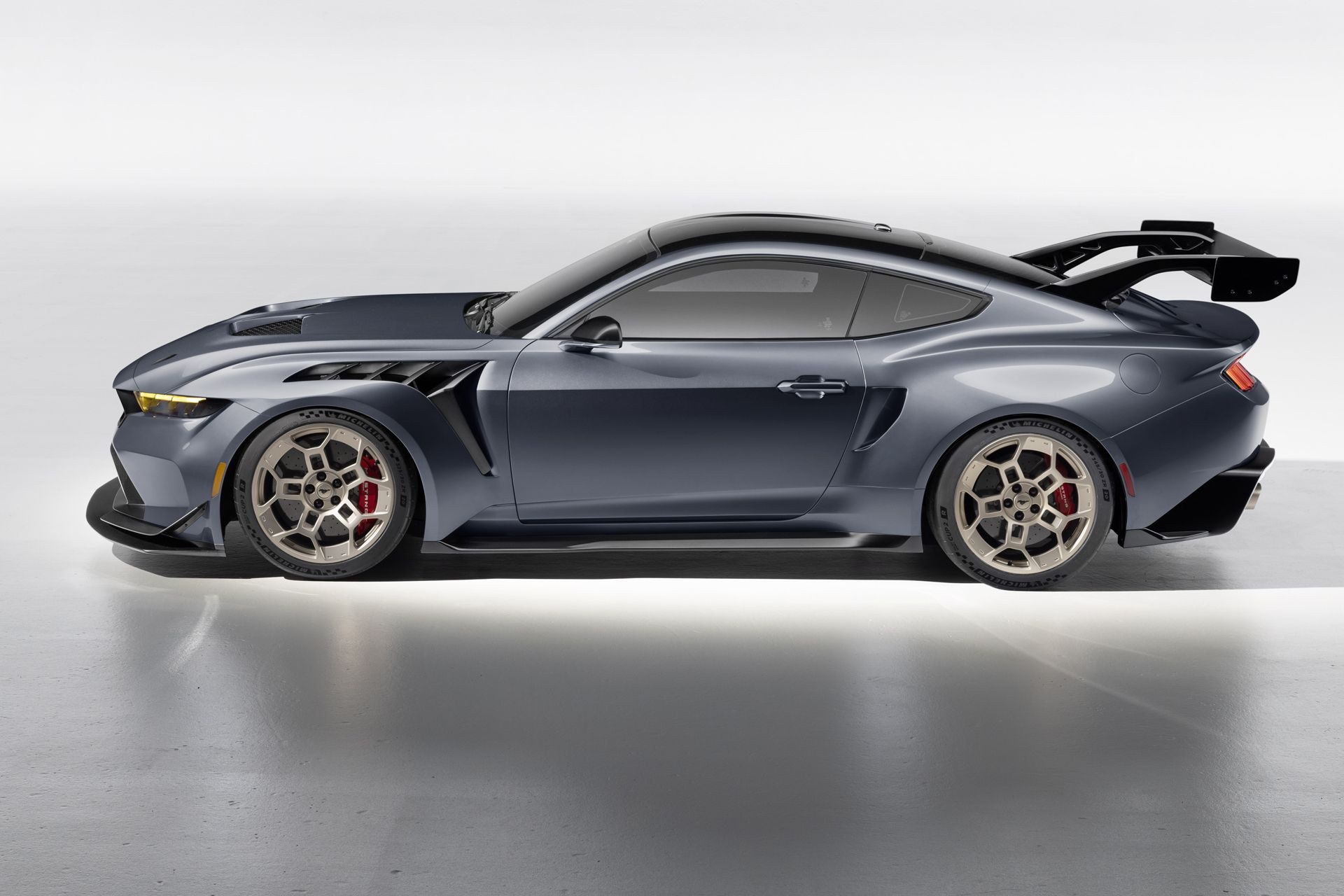 Canadian-built 2025 Ford Mustang GTD boasts 815 hp, 325-km/h top speed ...