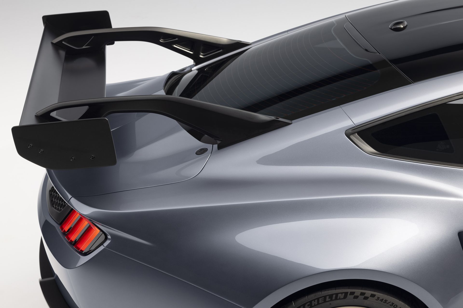 Canadian-built 2025 Ford Mustang GTD boasts 815 hp, 325-km/h top speed ...