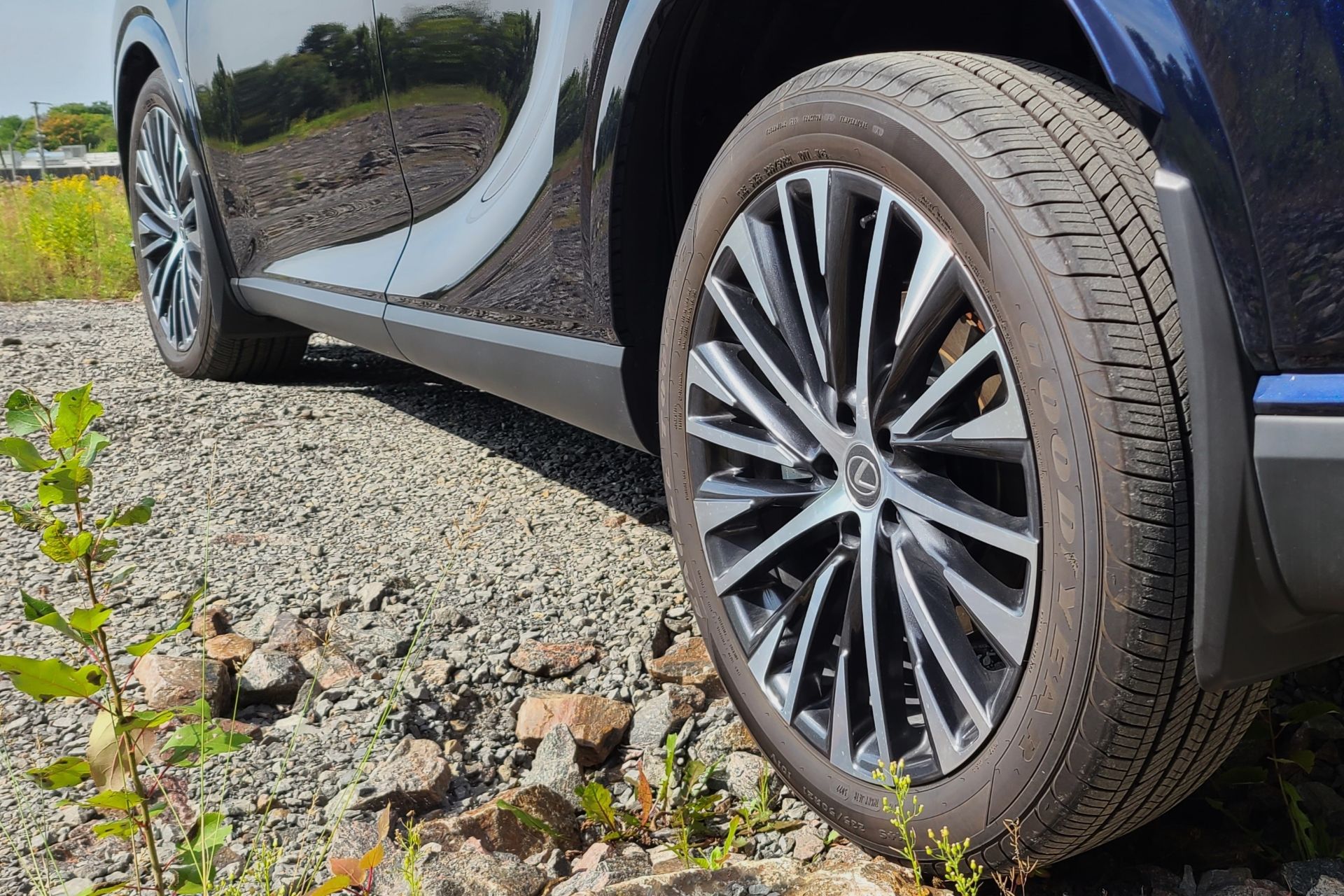 Lexus NX 350h vs Lexus RX 350h: Which model and trim should you buy ...