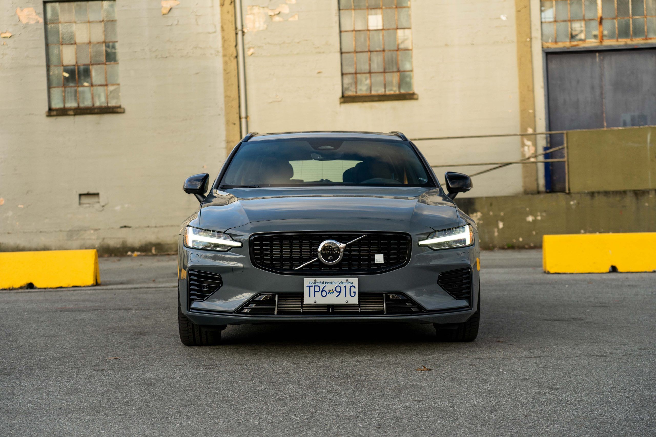 2024 Volvo V60 T8 eAWD Polestar Engineered PHEV SUV Review - Reviews ...