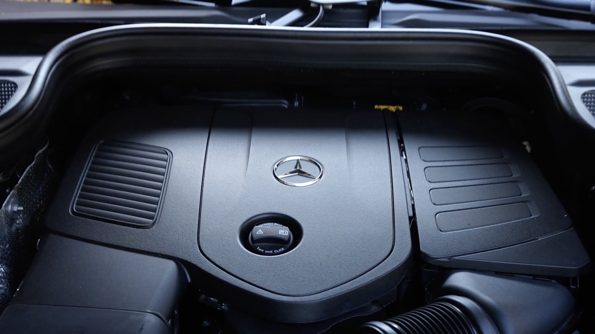 2024 Mercedes-Benz GLE 450e | SUV Review - Reviews | Driving