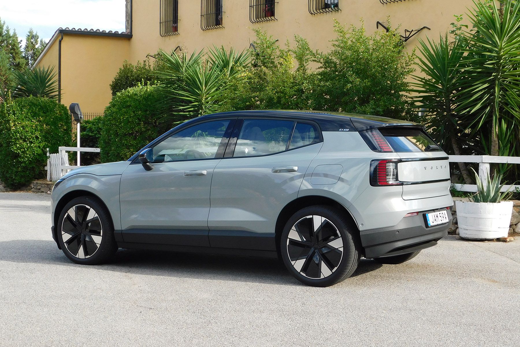 2025 Volvo EX30 Review - Reviews | Driving