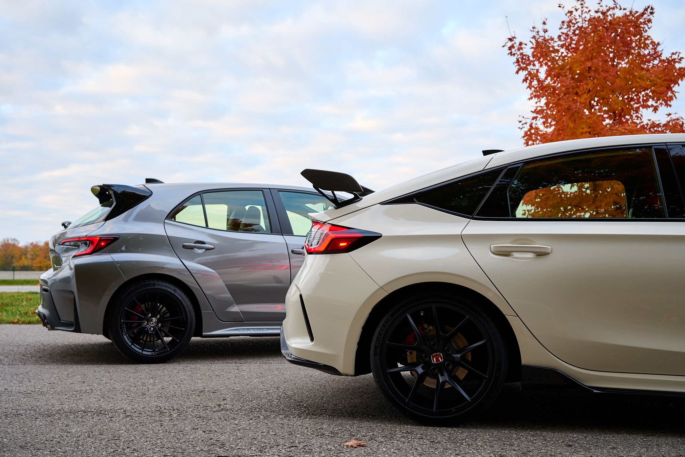 Toyota GR Corolla vs Honda Civic Type R - Reviews | Driving