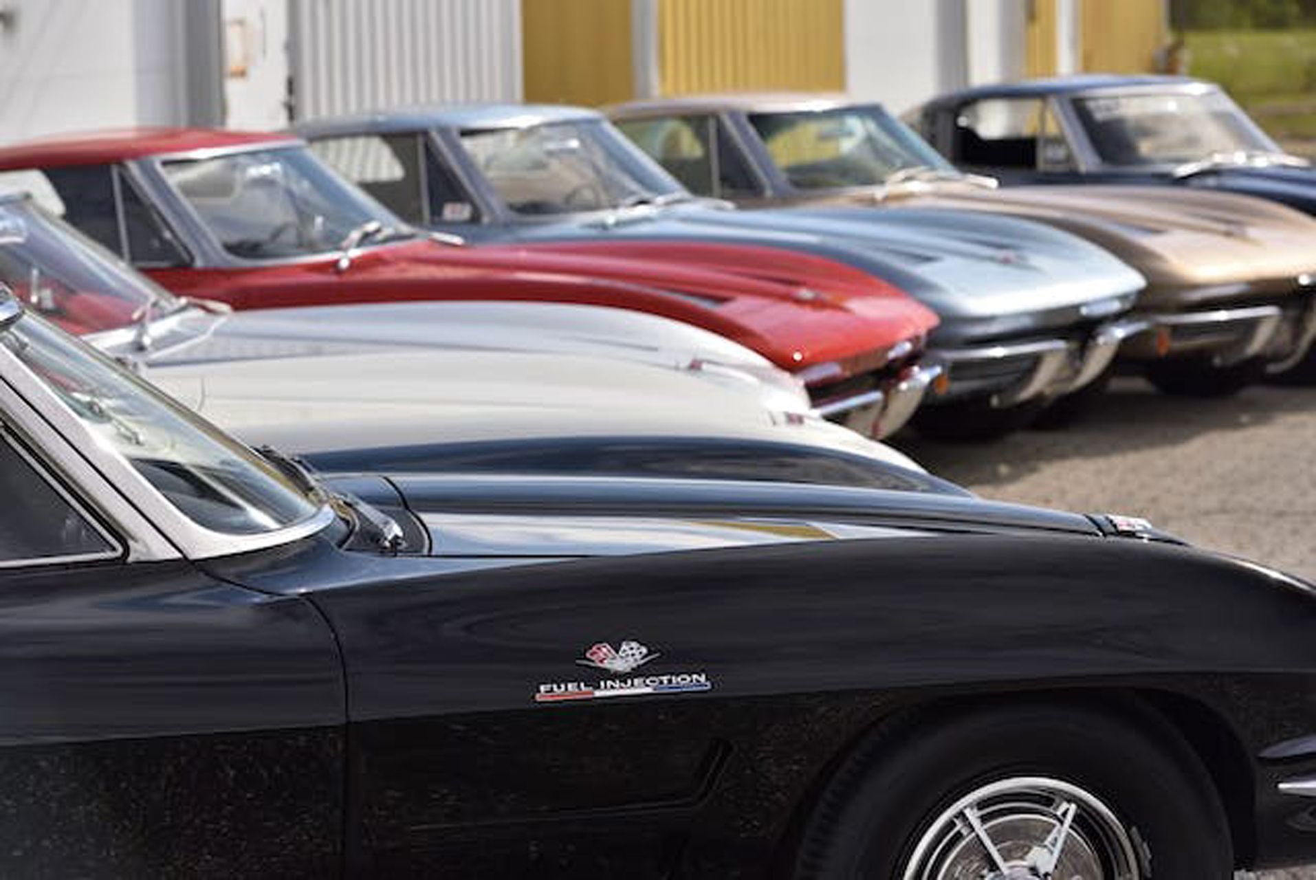 Auction features 1963 Corvettes in every colour they came in | Driving