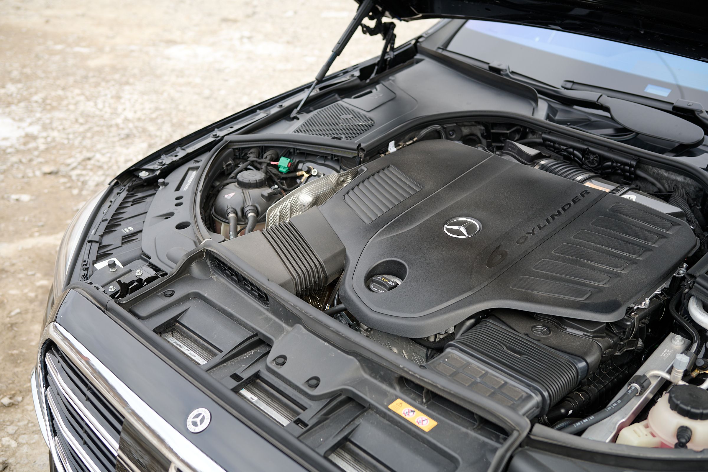 2024 Mercedes-Benz S 580e PHEV | Luxury Car Review - Reviews | Driving