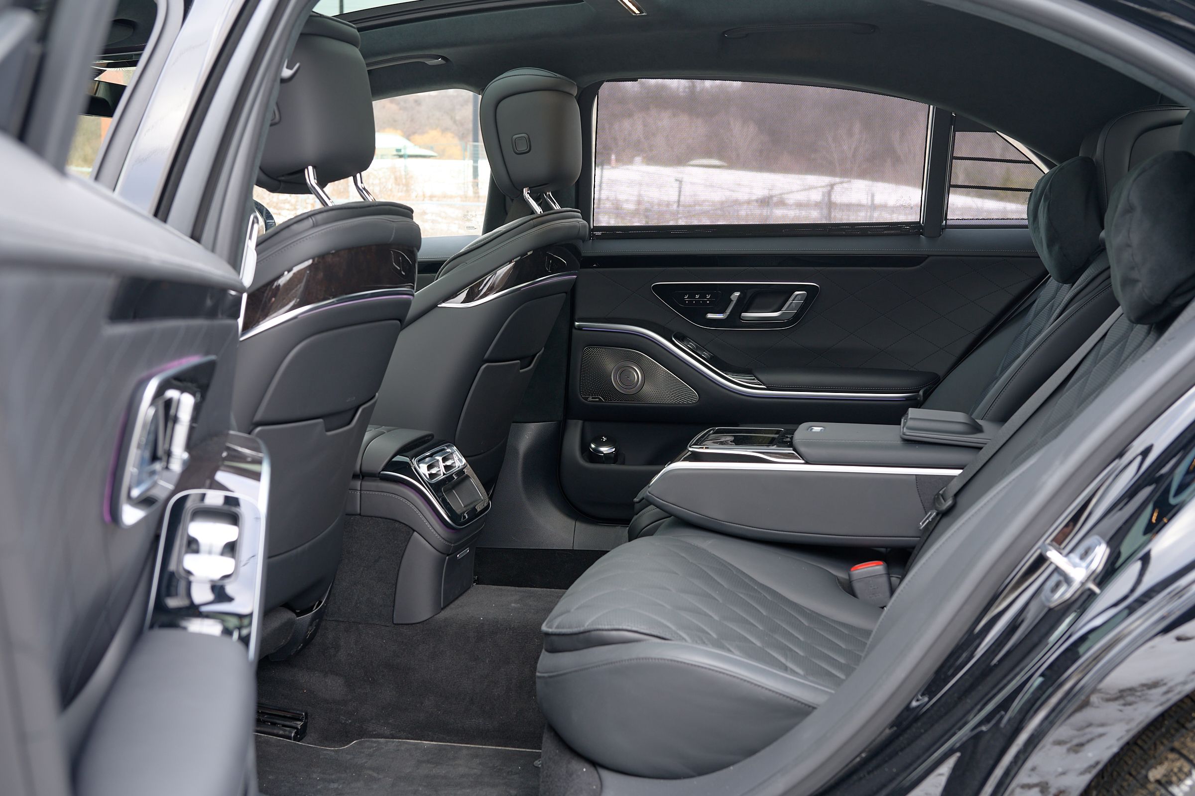 2024 Mercedes-Benz S 580e PHEV | Luxury Car Review - Reviews | Driving