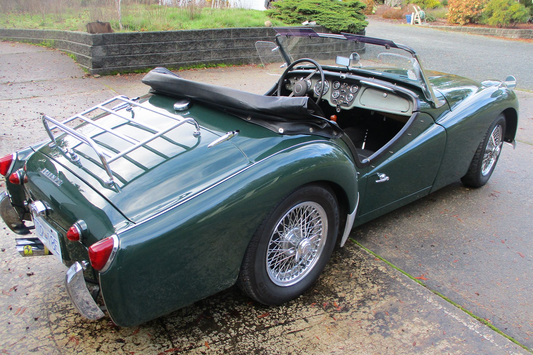 Collector Classics: 1959 Triumph TR3A | Driving