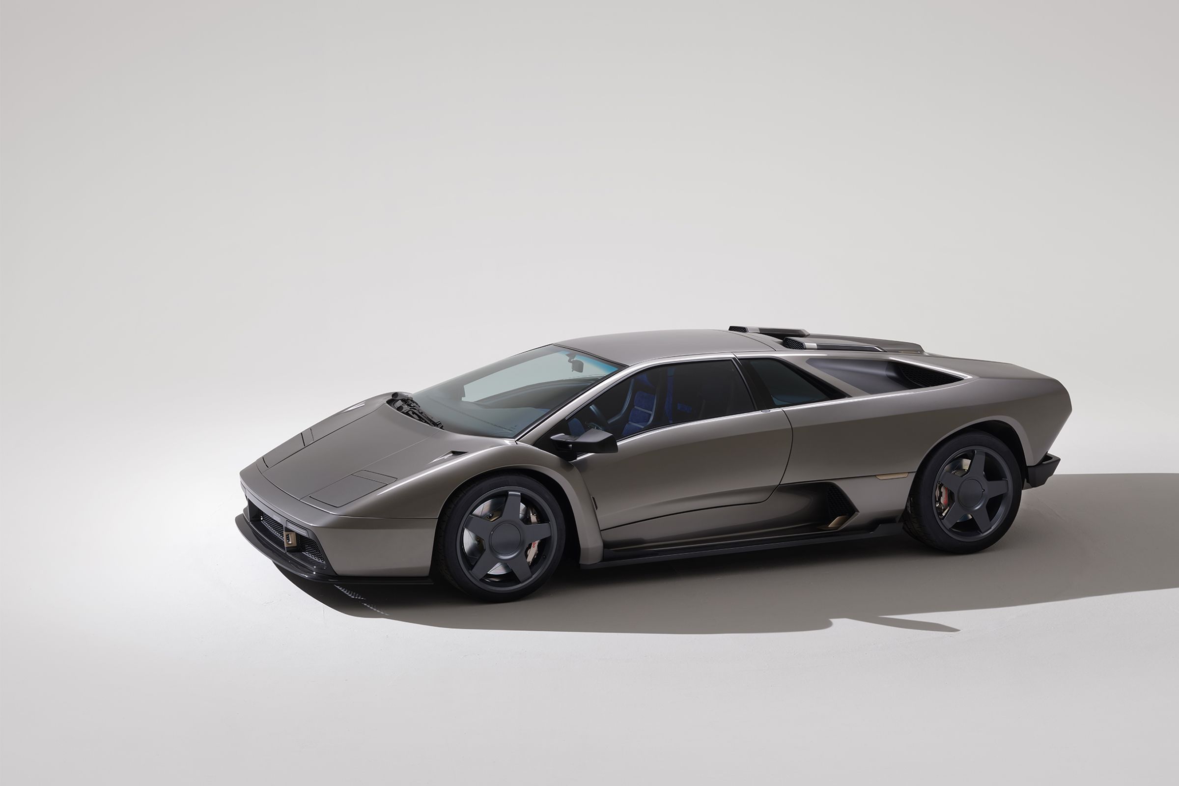 7 Steps for turning an iconic car into a restomod | Driving