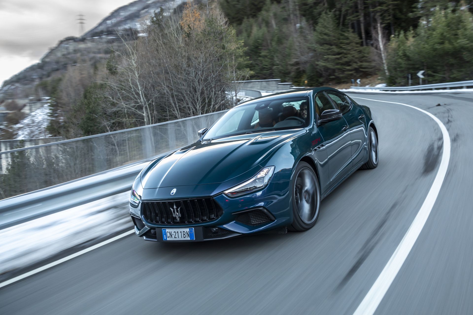 2024 Maserati Ghibli 334 Ultima is the fastest sedan - Reviews | Driving