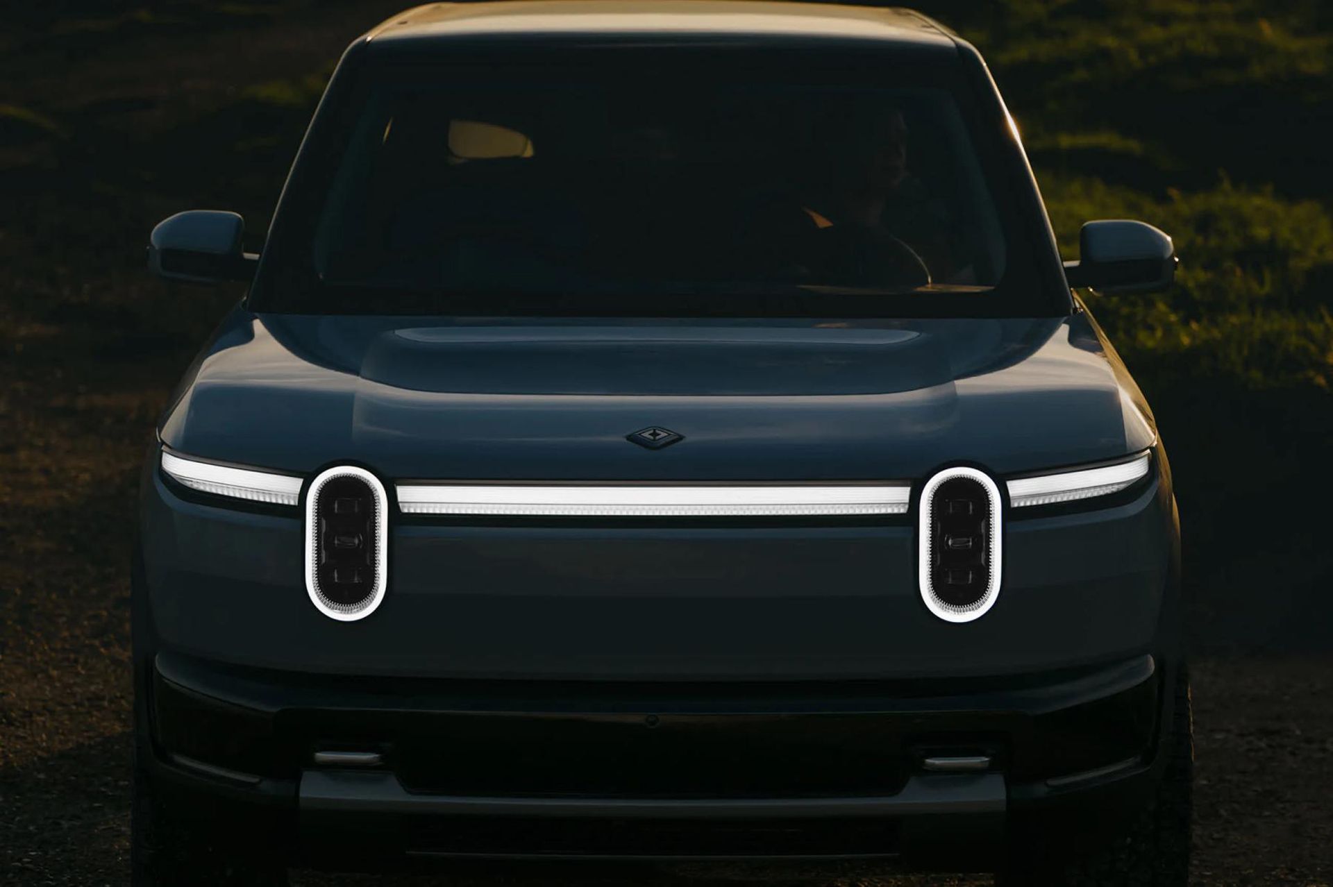 Rivian reveals US$45,000 electric R2 SUV, to bow 2026 - Reviews | Driving