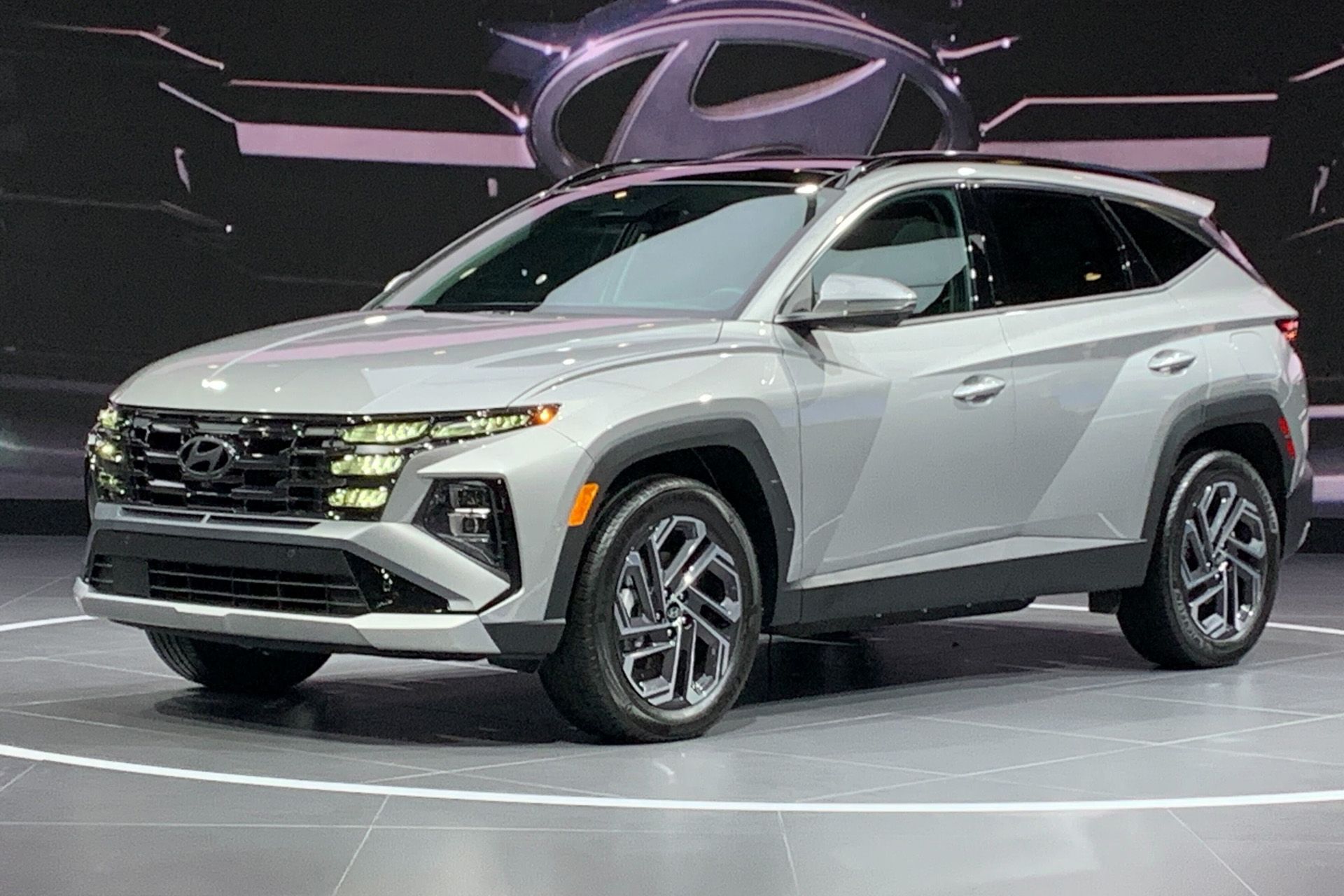 Hyundai unveils enhanced 2025 Tucson, Santa Cruz in New York | Driving