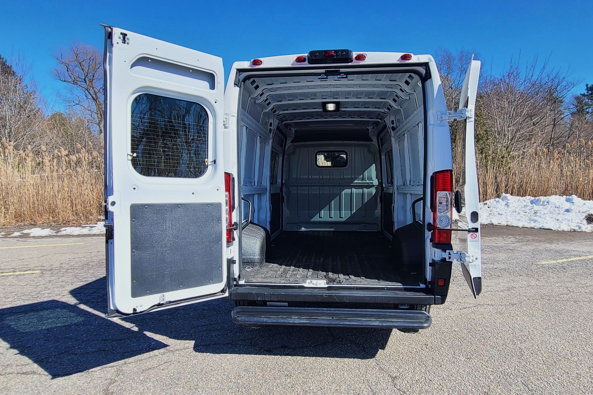 Ram 3500 ProMaster Cargo Van is incredibly easy to drive - Reviews ...