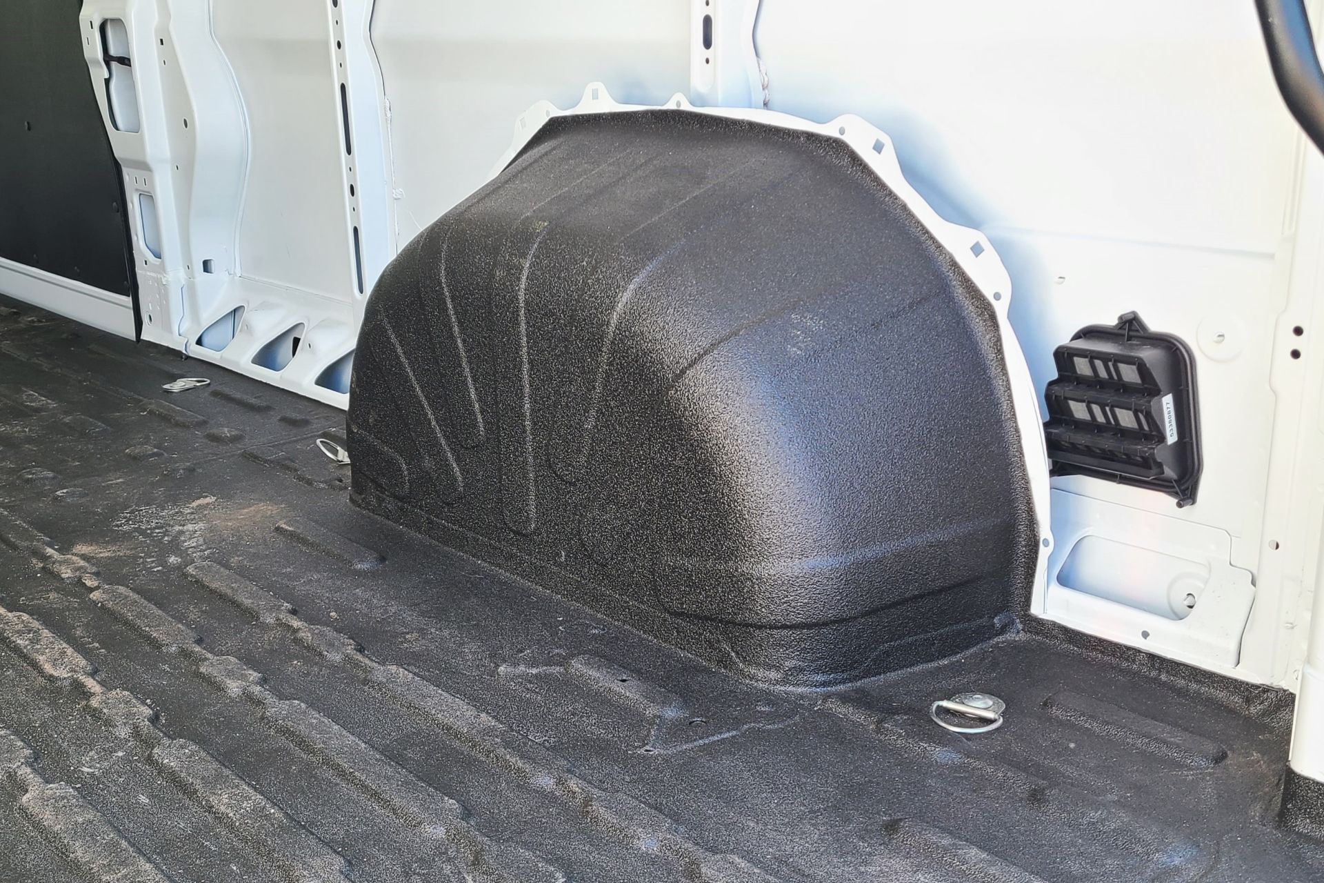 Ram 3500 ProMaster Cargo Van is incredibly easy to drive - Reviews ...