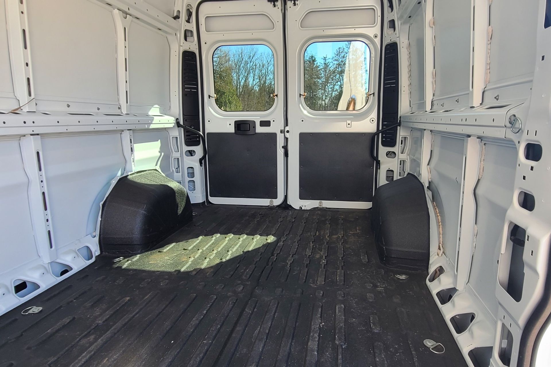Ram 3500 ProMaster Cargo Van is incredibly easy to drive - Reviews ...